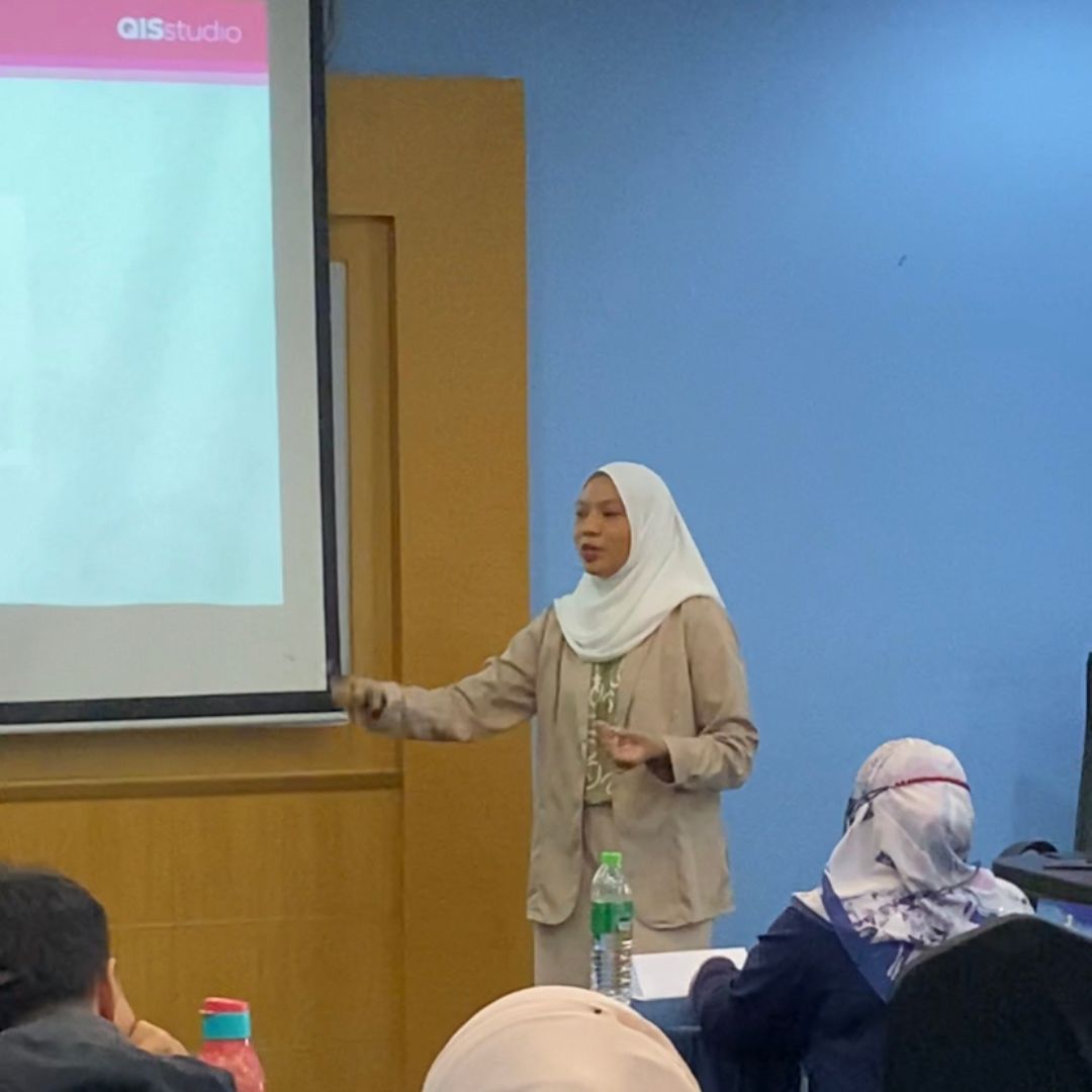 bina brand dari awal - Qis Studio